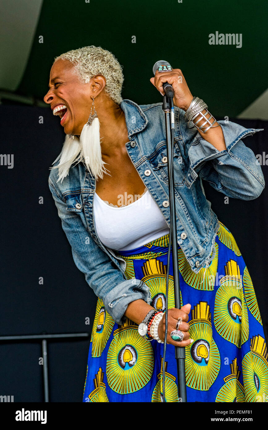 Singer Shakura S'Aida performing at Canmore Folk Music Festival ...