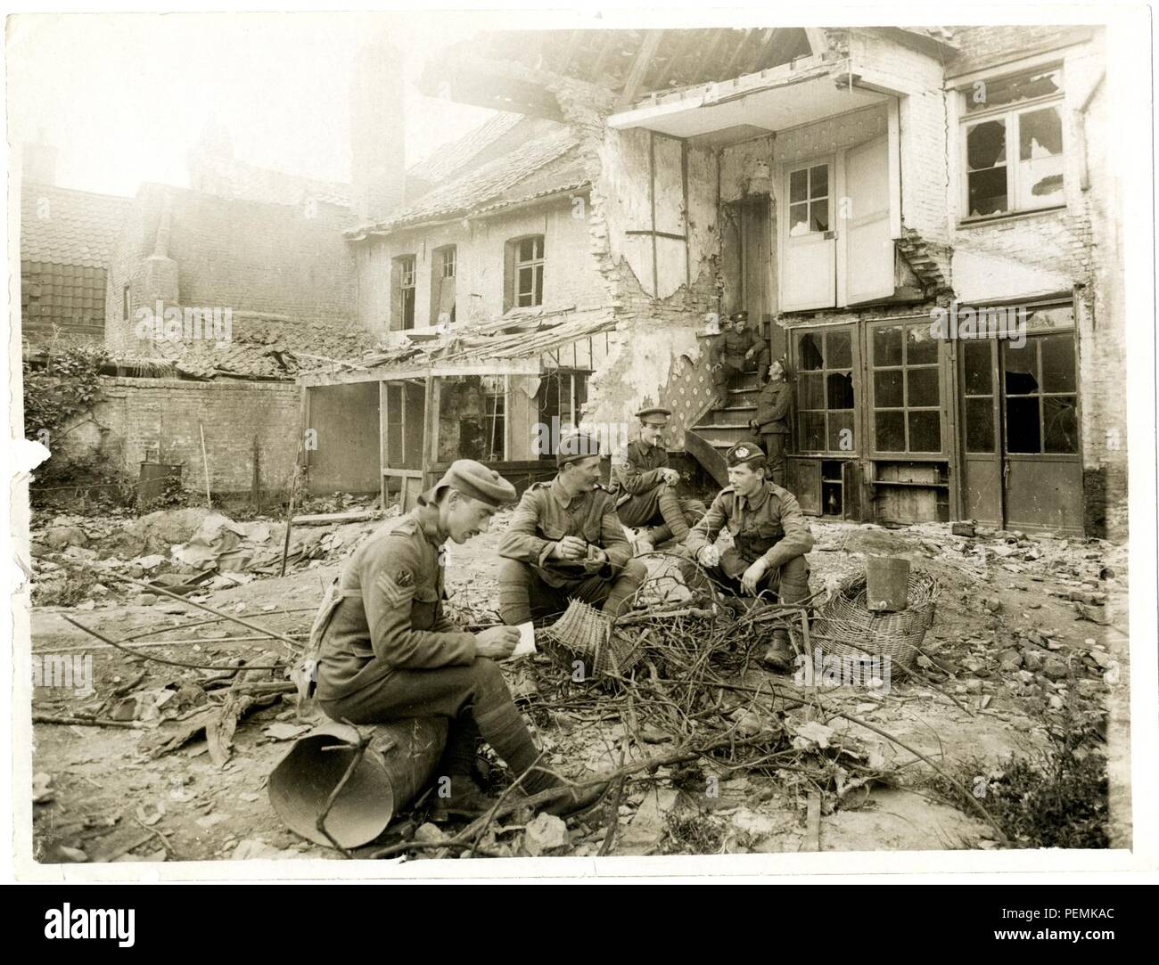 A shell wrecked house in a French village [Laventie]. Photographer H. D ...