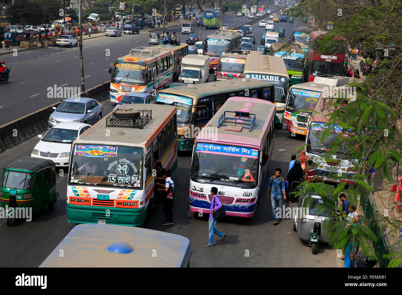 Heavy traffic on the Airport Road in Dhaka, Bangladesh Stock Photo - Alamy