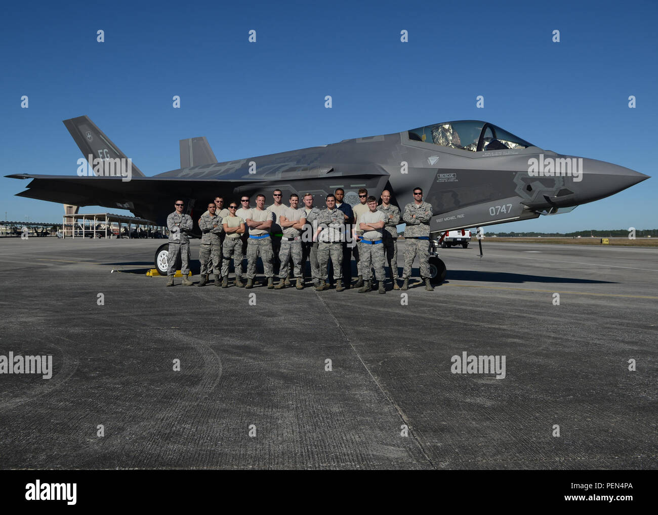 Checkered flag exercise 16 1 hi-res stock photography and images - Alamy