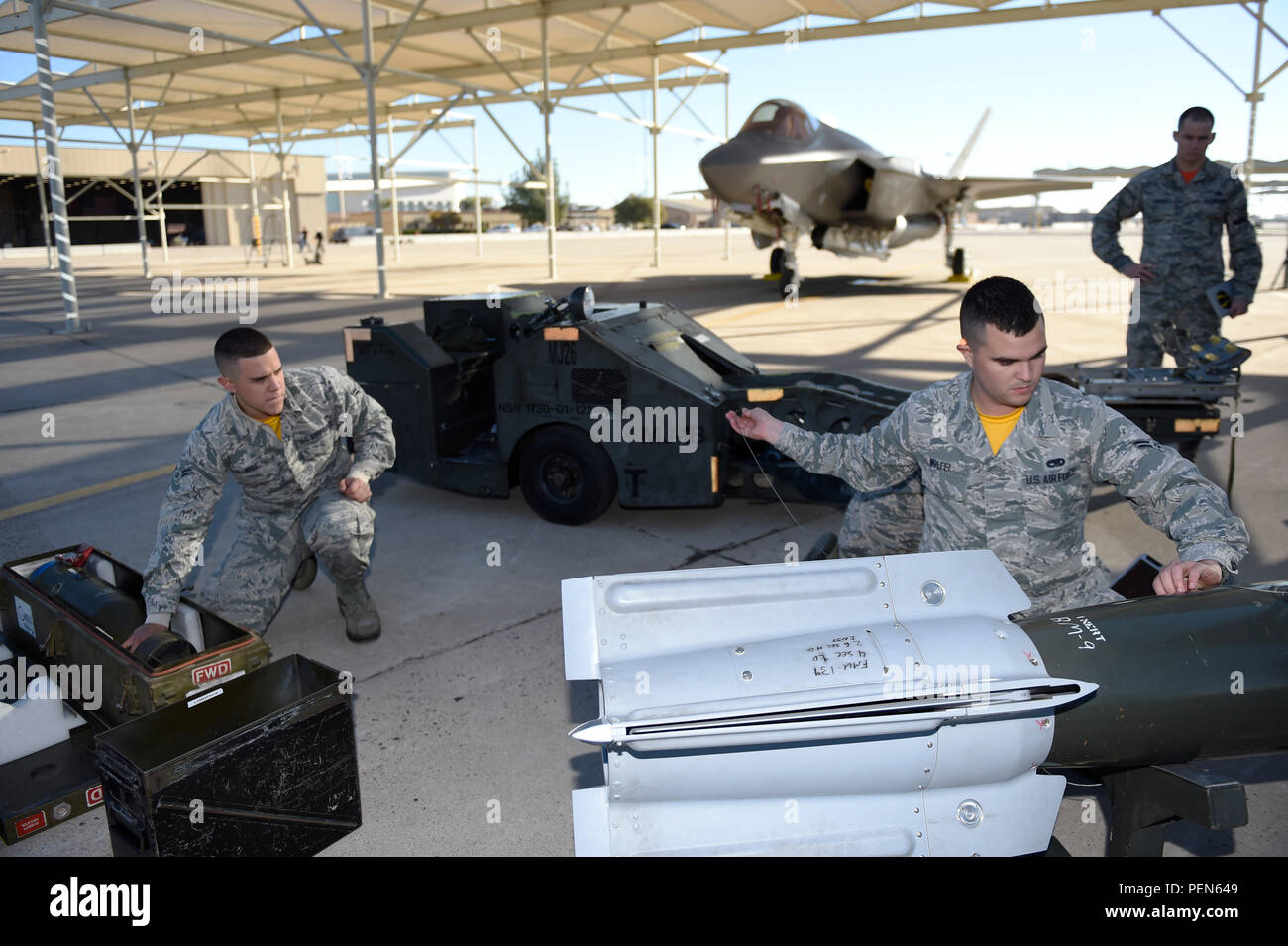 310th amu hi-res stock photography and images - Alamy