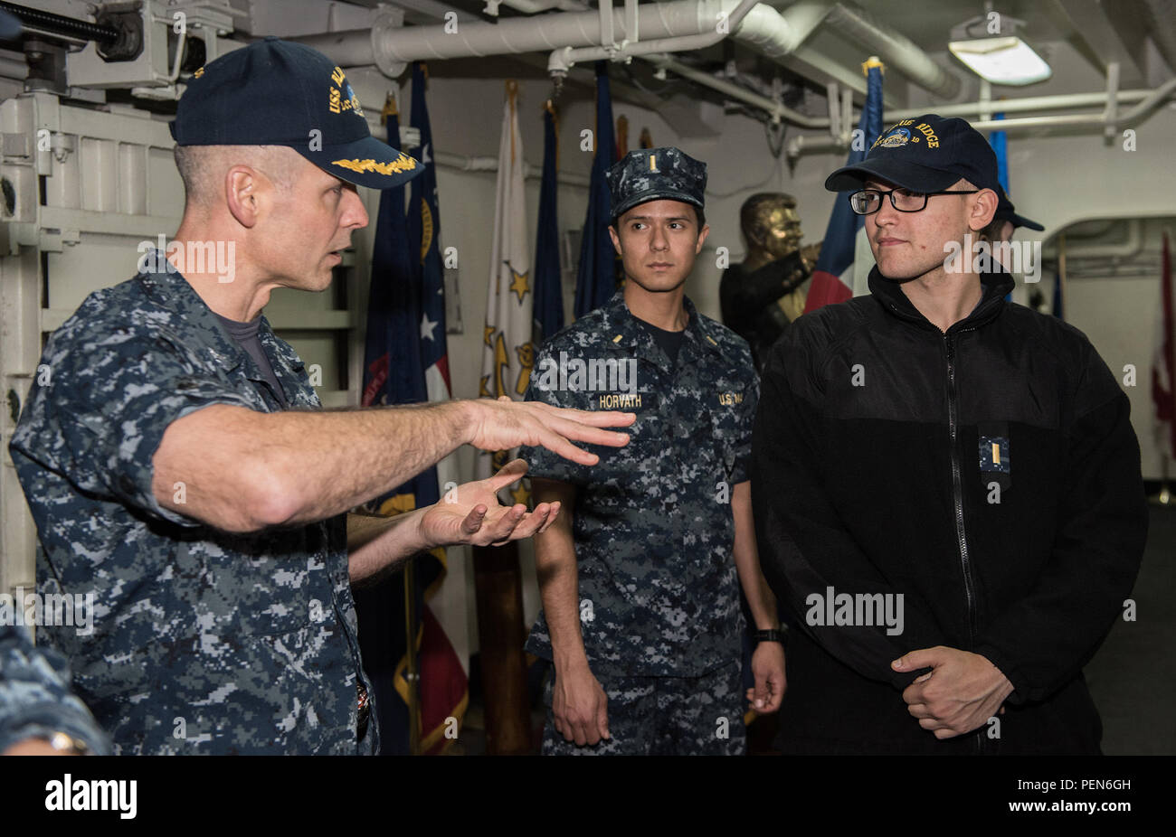 Commanding officer of uss blue ridge lcc 19 hi-res stock photography ...