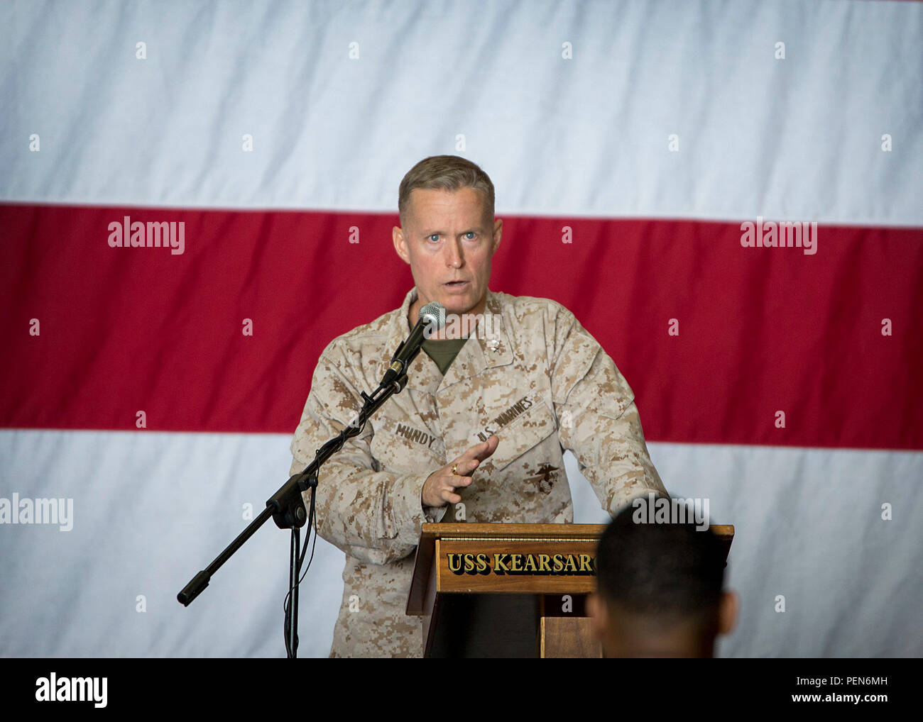 Maj gen carl e mundy iii hi-res stock photography and images - Alamy