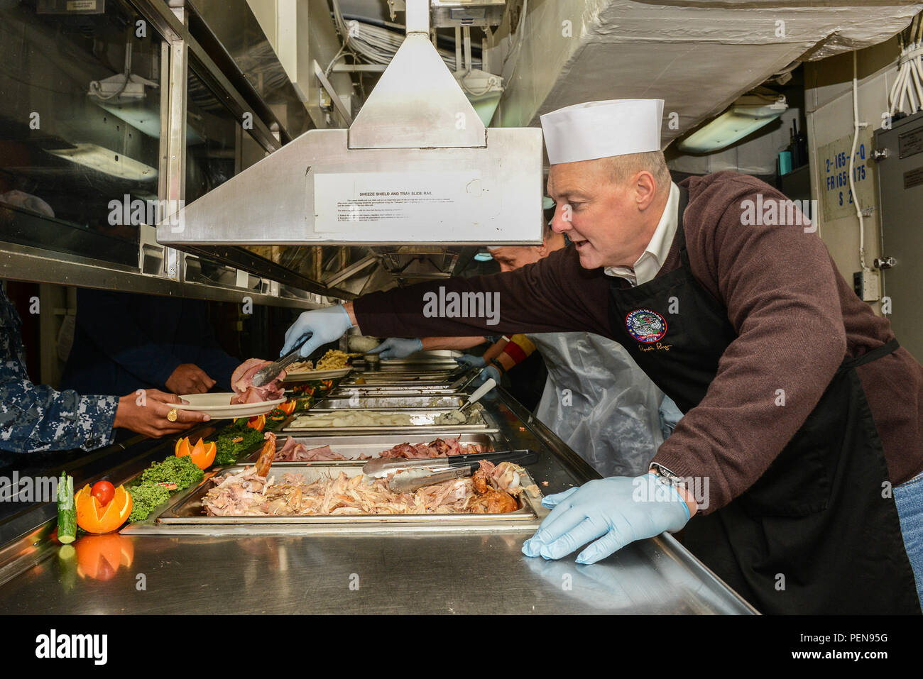 151225-N-WA993-052 YOKOSUKA, Japan (Dec. 25, 2015) Capt. Chris Bolt ...