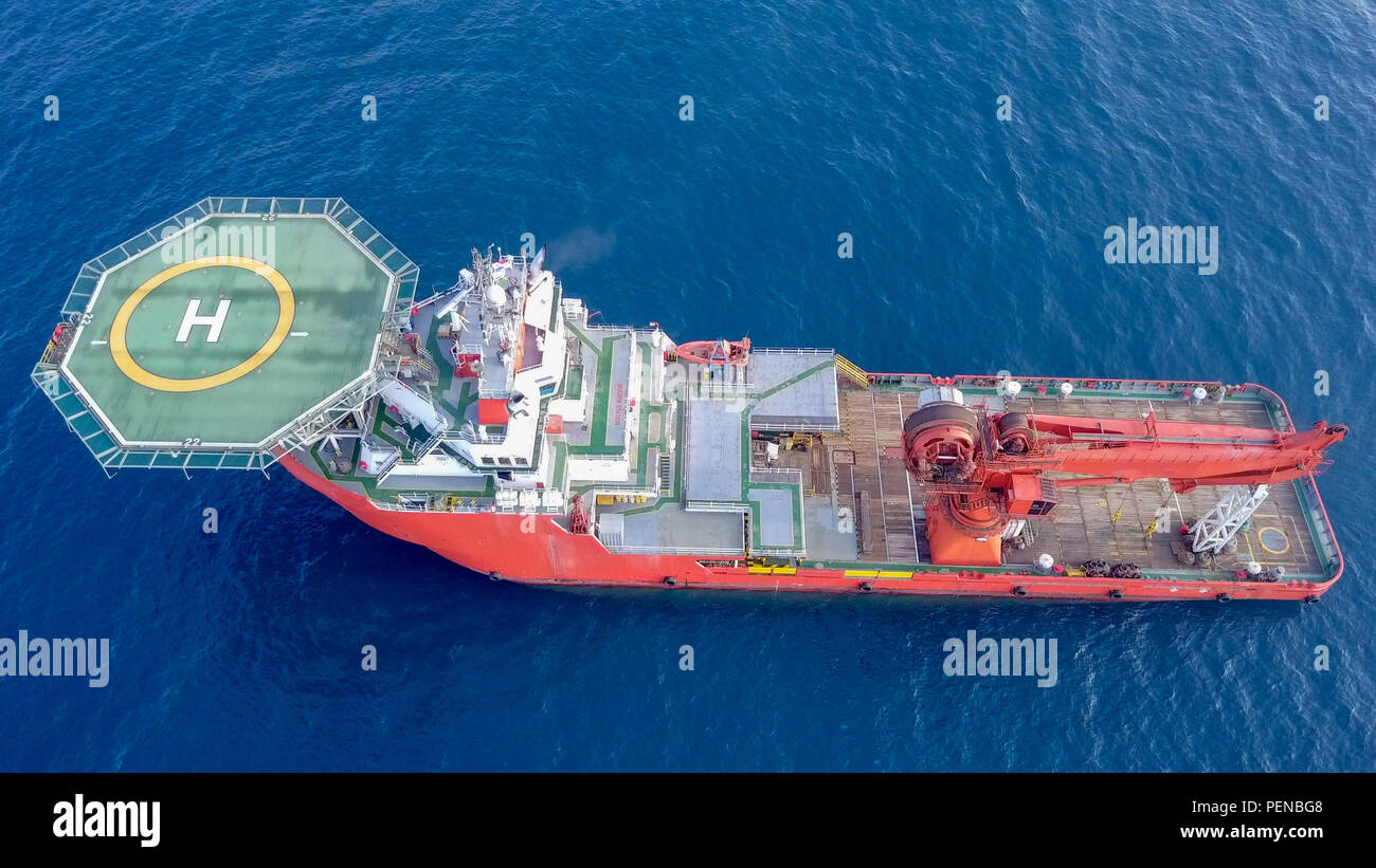 Oil Rig Helipad High Resolution Stock Photography and Images - Alamy