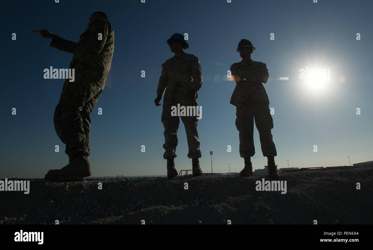 160104-N-CJ186-285 U.S. 5TH FLEET AREA OF OPERATIONS (Jan. 4, 2016) Lt ...