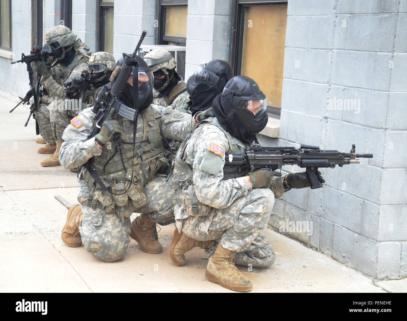 New York Army National Guard Soldiers assigned to Company A, 1st ...