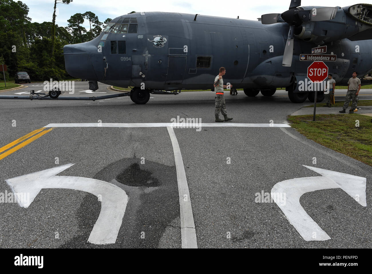 Mc 130 combat shadow hi-res stock photography and images - Alamy