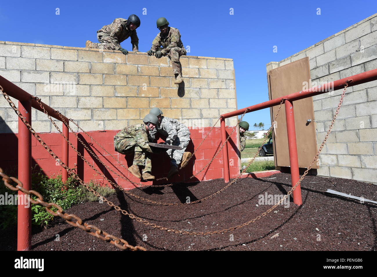 MARINE CORPS BASE HAWAII (Jan. 8, 2016) Soldiers assigned to 112th ...