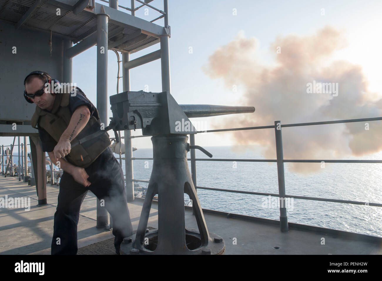 40mm saluting battery hi-res stock photography and images - Alamy