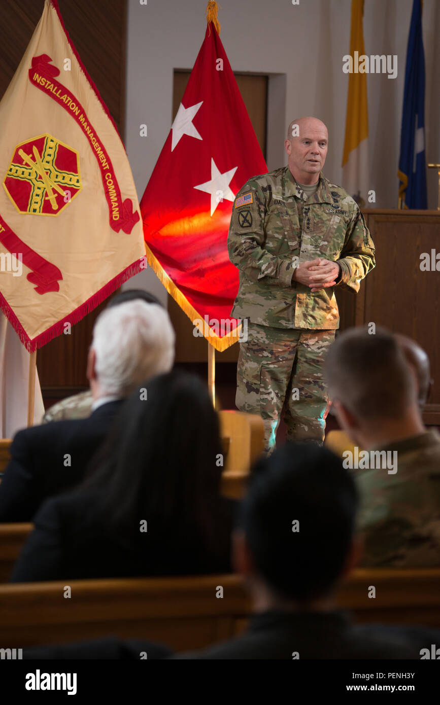 Lieutenant general kenneth r dah hi-res stock photography and images ...