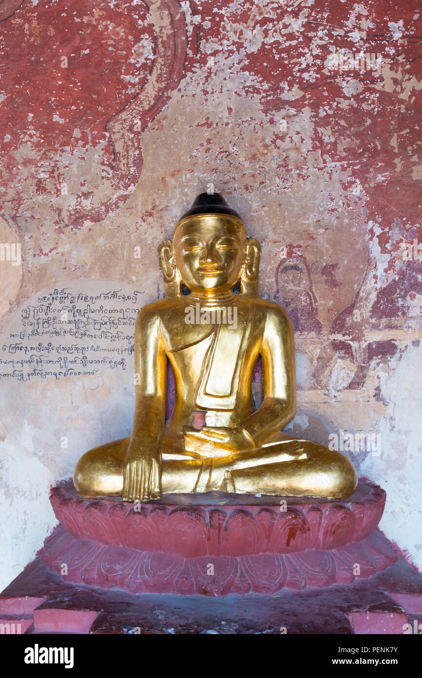 Seated golden Buddha, Sulamani Pahto, Bagan, Myanmar Stock Photo - Alamy