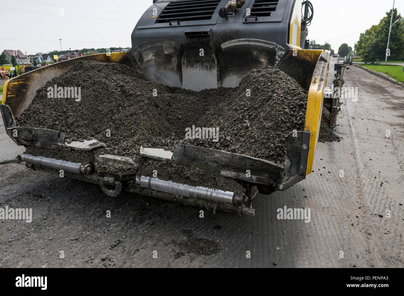Asphalt finisher hi-res stock photography and images - Alamy