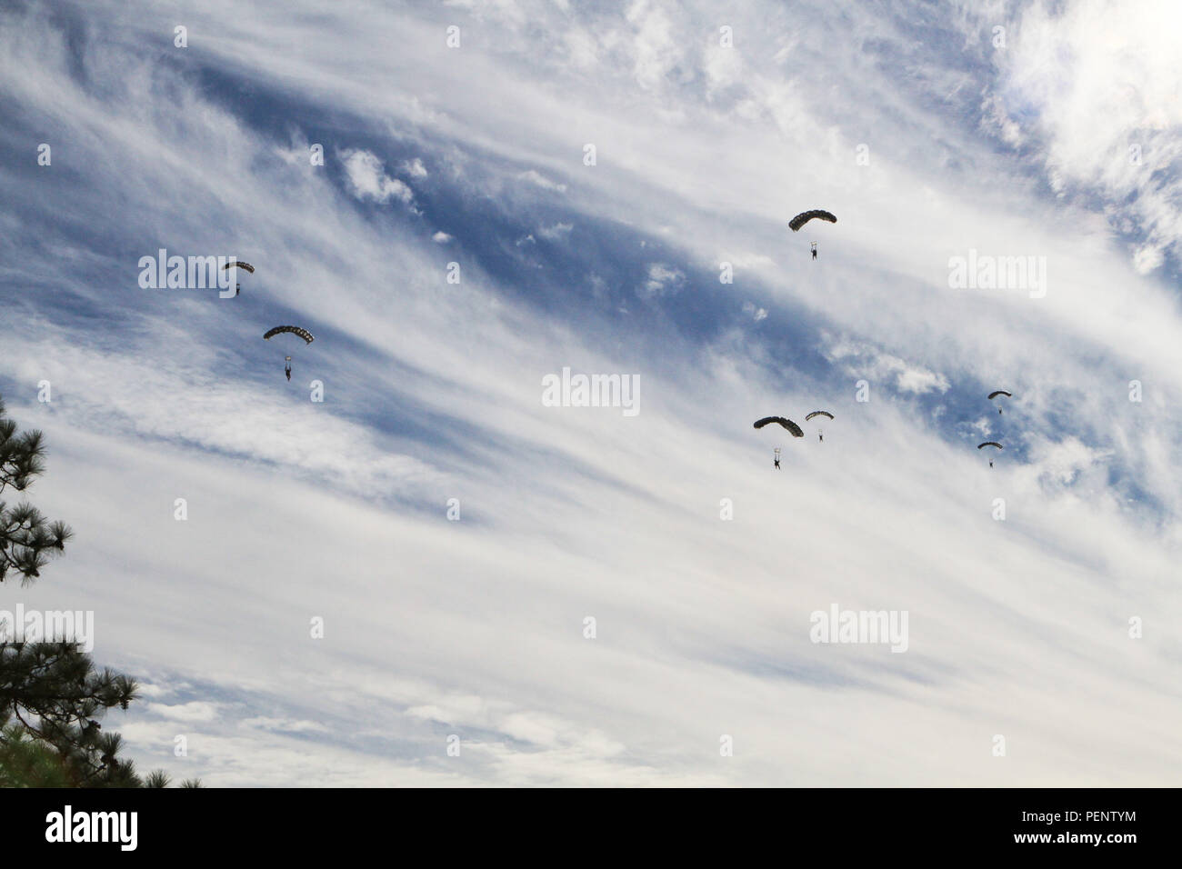 U.S. Army paratroopers with U.S. Army John F. Kennedy Special Warfare ...