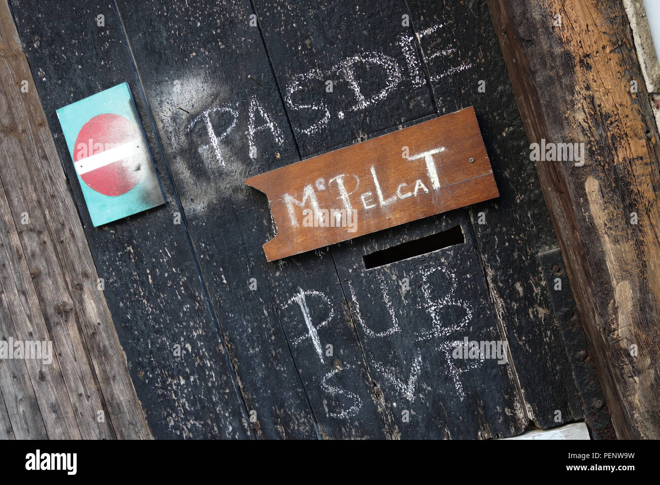 sign saying "no publicity folders" in French, Honfleur France Stock ...