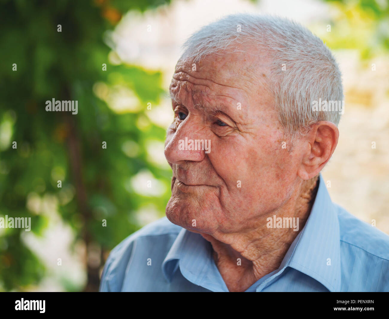 Very old man portrait. Grandfather relaxing outdoor at summer. Portrait ...