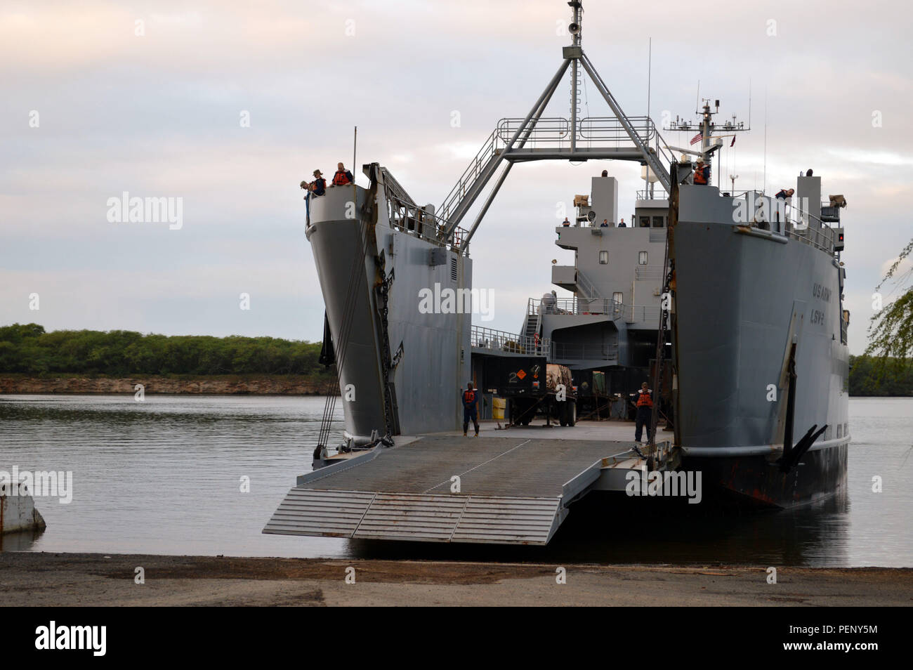 U s army vessel cw3 harold c clinger lsv 2 hi-res stock photography and ...