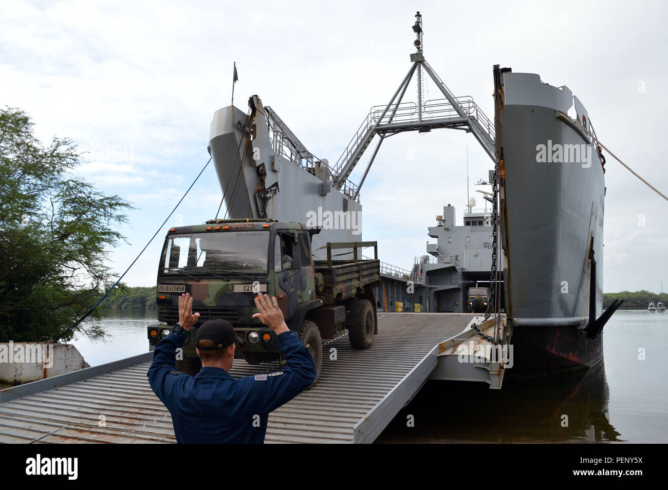 U s army vessel cw3 harold c clinger lsv 2 hi-res stock photography and ...