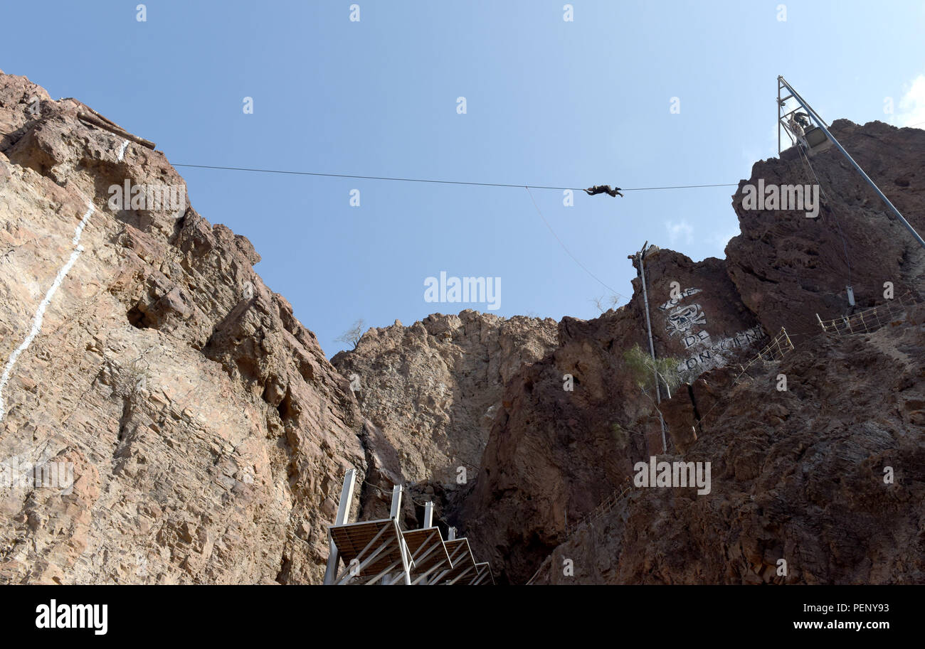 French and U.S. soldiers complete the mountain portion during a French ...