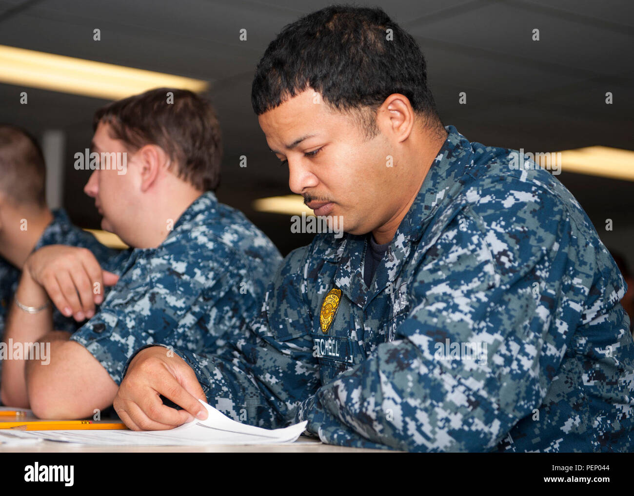 160121-N-HX806-005 SAN DIEGO (Jan. 21, 2016) Master-at-Arms 1st Class ...