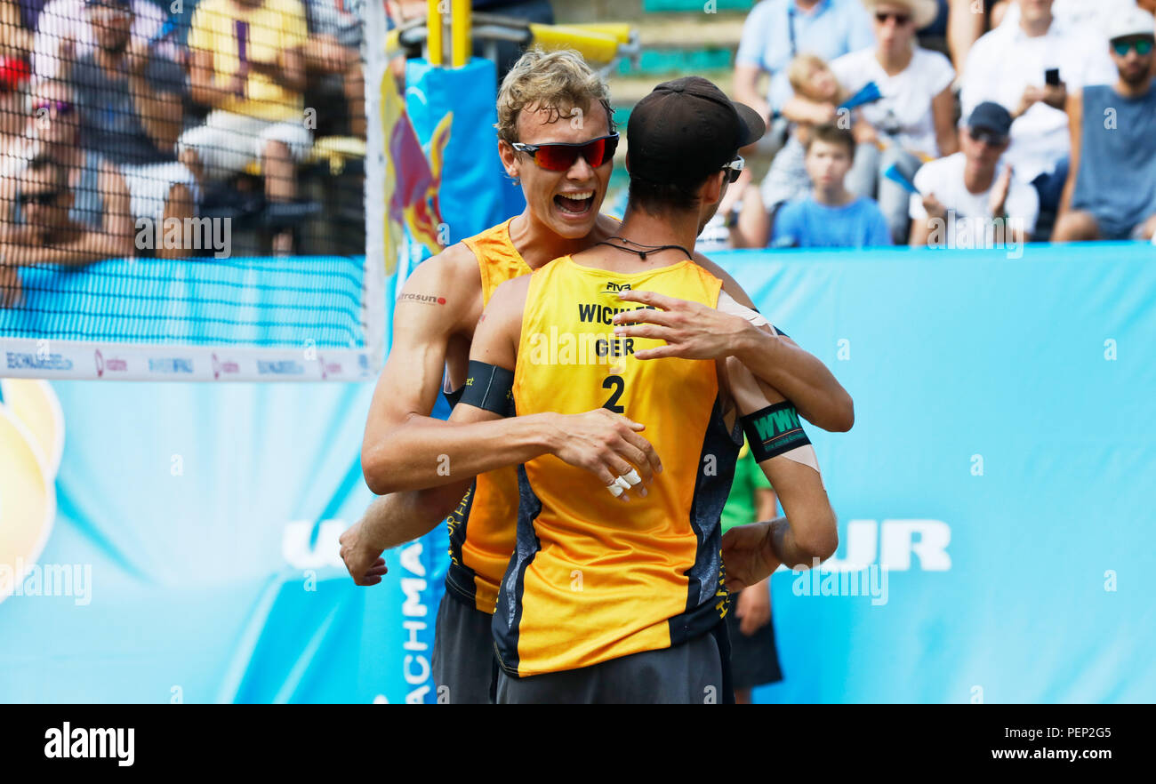 Hamburg, Germany. 16th Aug, 2018. Beach volleyball, World Tour, Thole ...