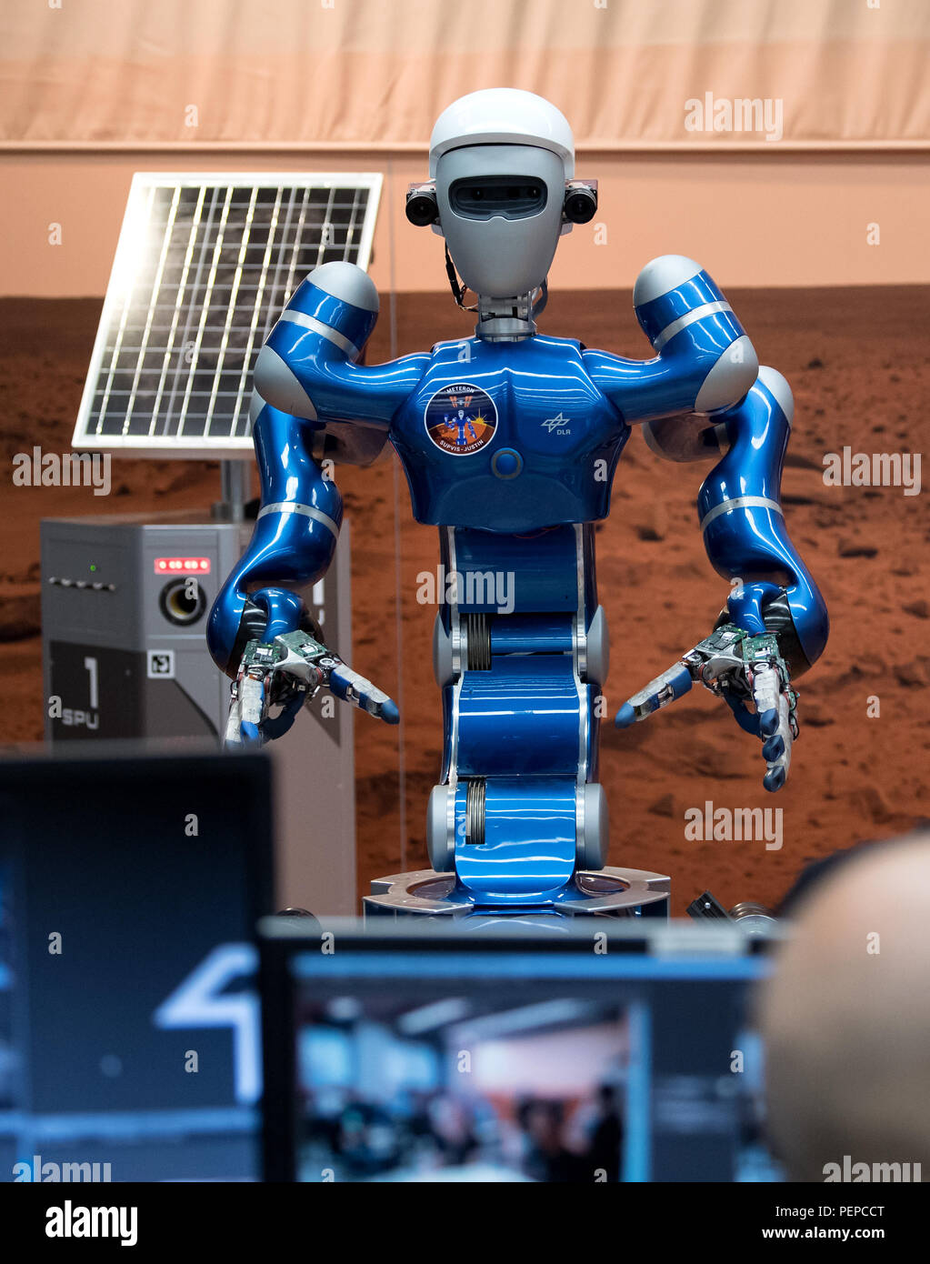 Robot Humanoid Tasks Stock Photos & Robot Humanoid Tasks Stock Images ...