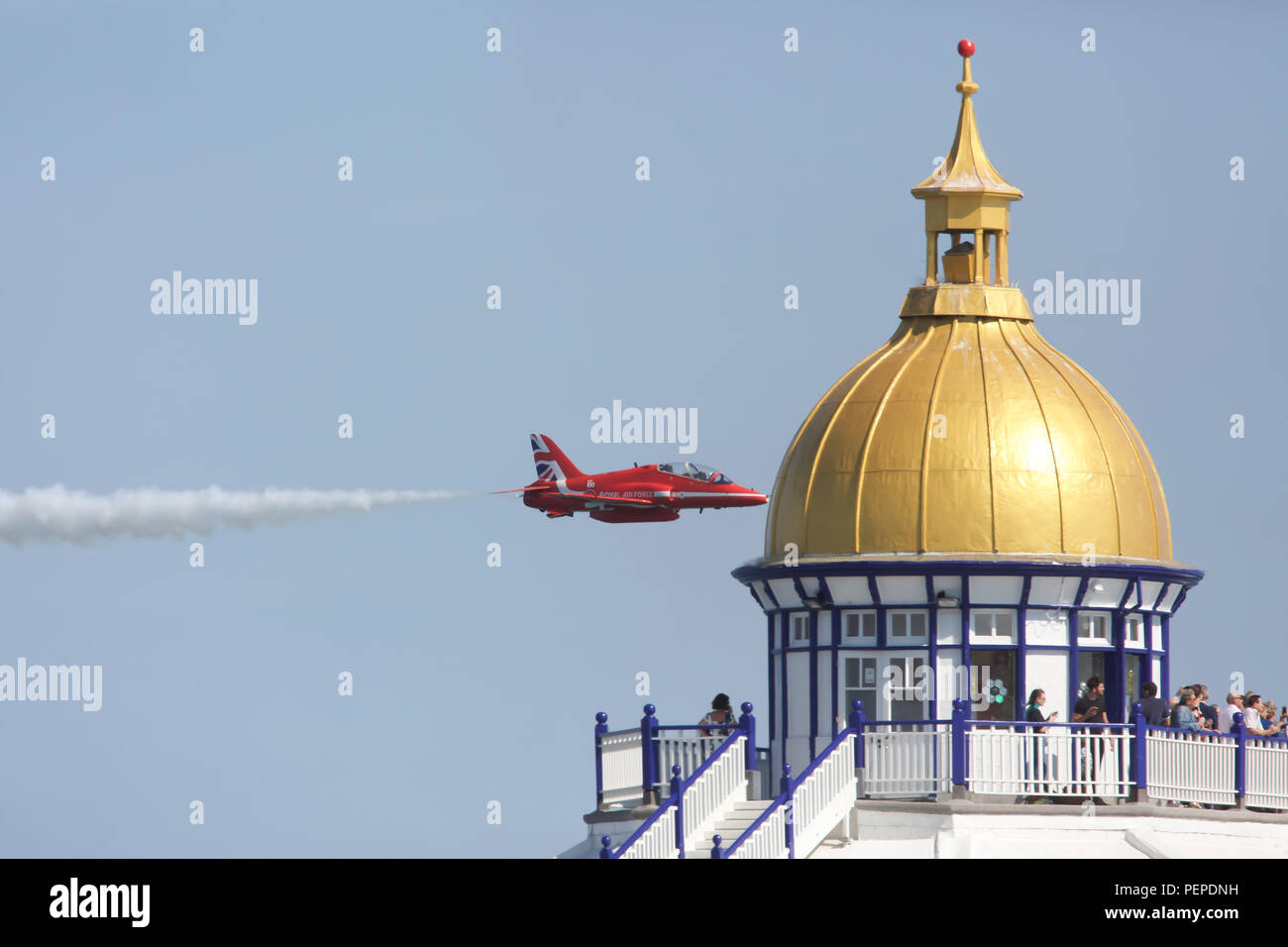 Eastbourne, UK. 17th Aug, 2018. RAF Red Arrows display at Eastbourne ...