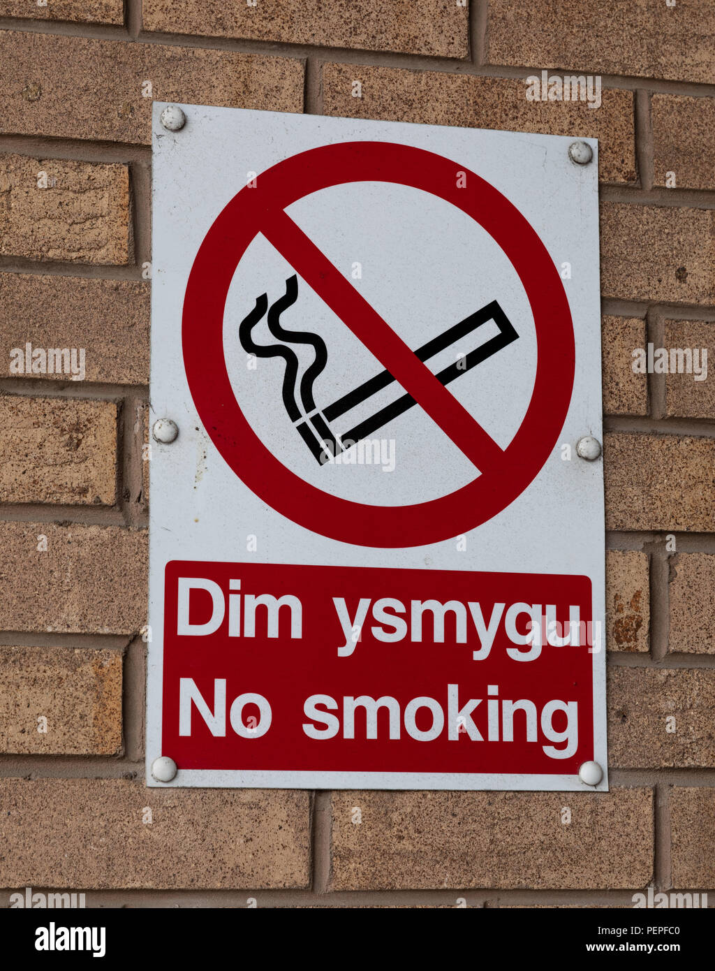 No Smoking Sign Bilingual In Stock Photos & No Smoking Sign Bilingual ...