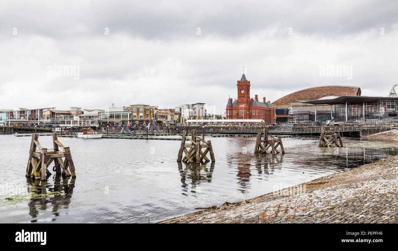 Cityscape Cardiff, Wales, UK Stock Photo - Alamy