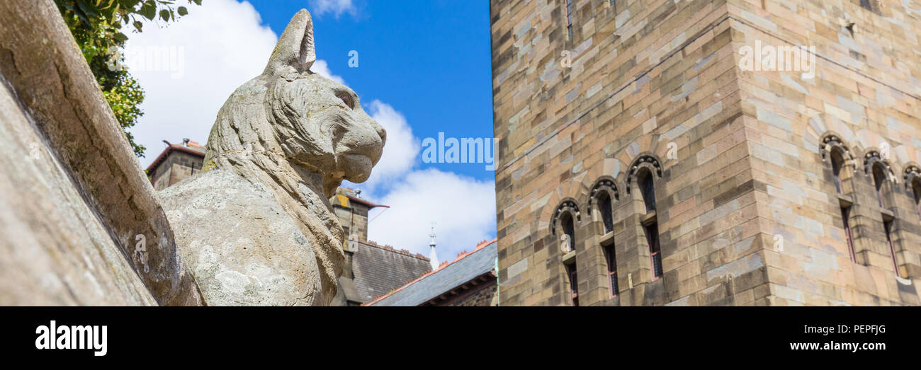Animal wall near the castle in Cardiff, Wales, UK Stock Photo - Alamy