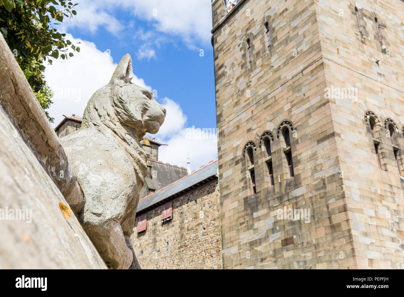 Animal wall near the castle in Cardiff, Wales, UK Stock Photo - Alamy