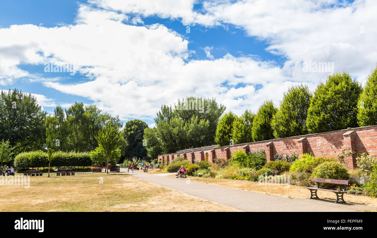River taff cardiff castle hi-res stock photography and images - Alamy