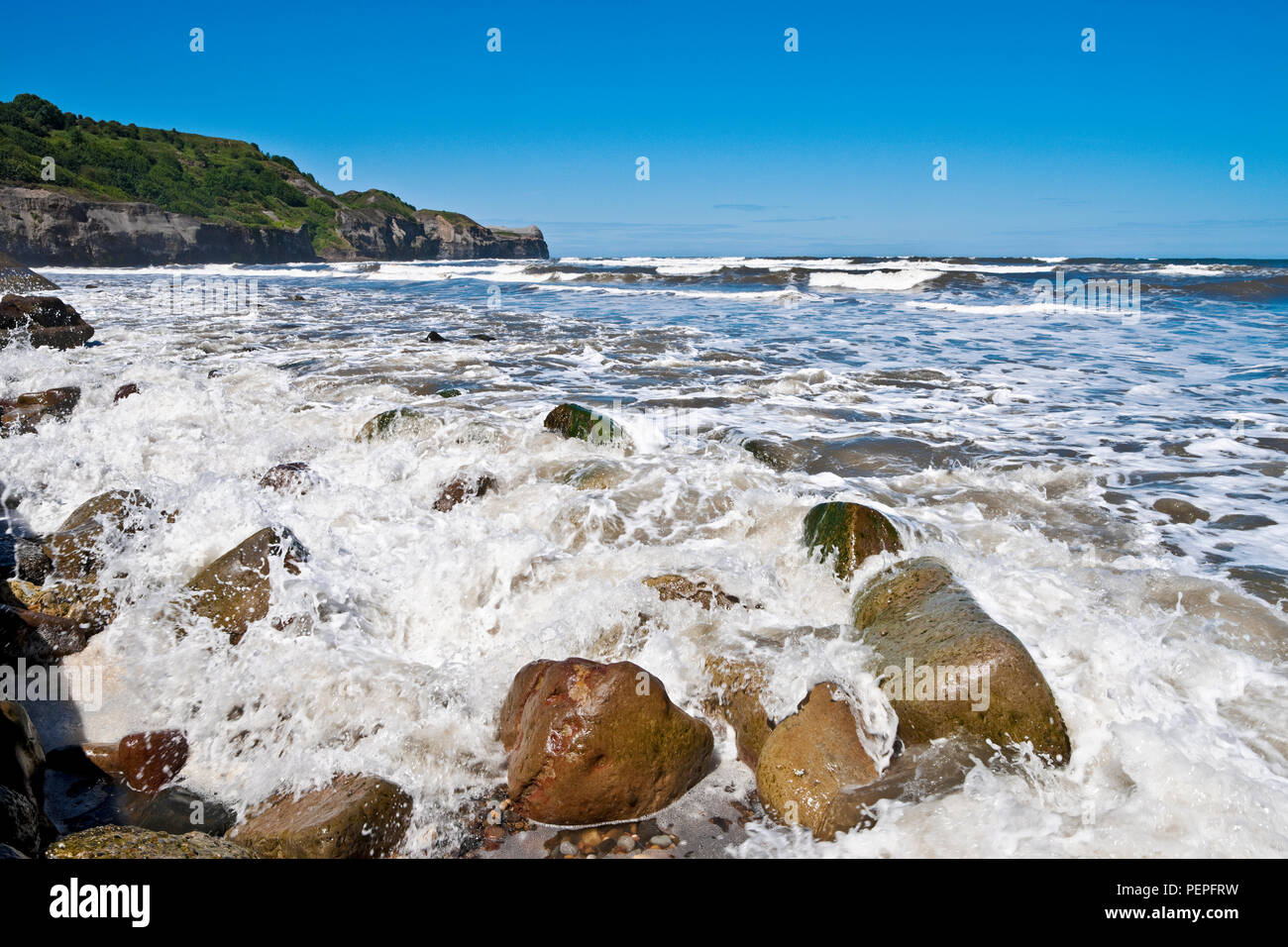 Rough seas rocks hi-res stock photography and images - Alamy