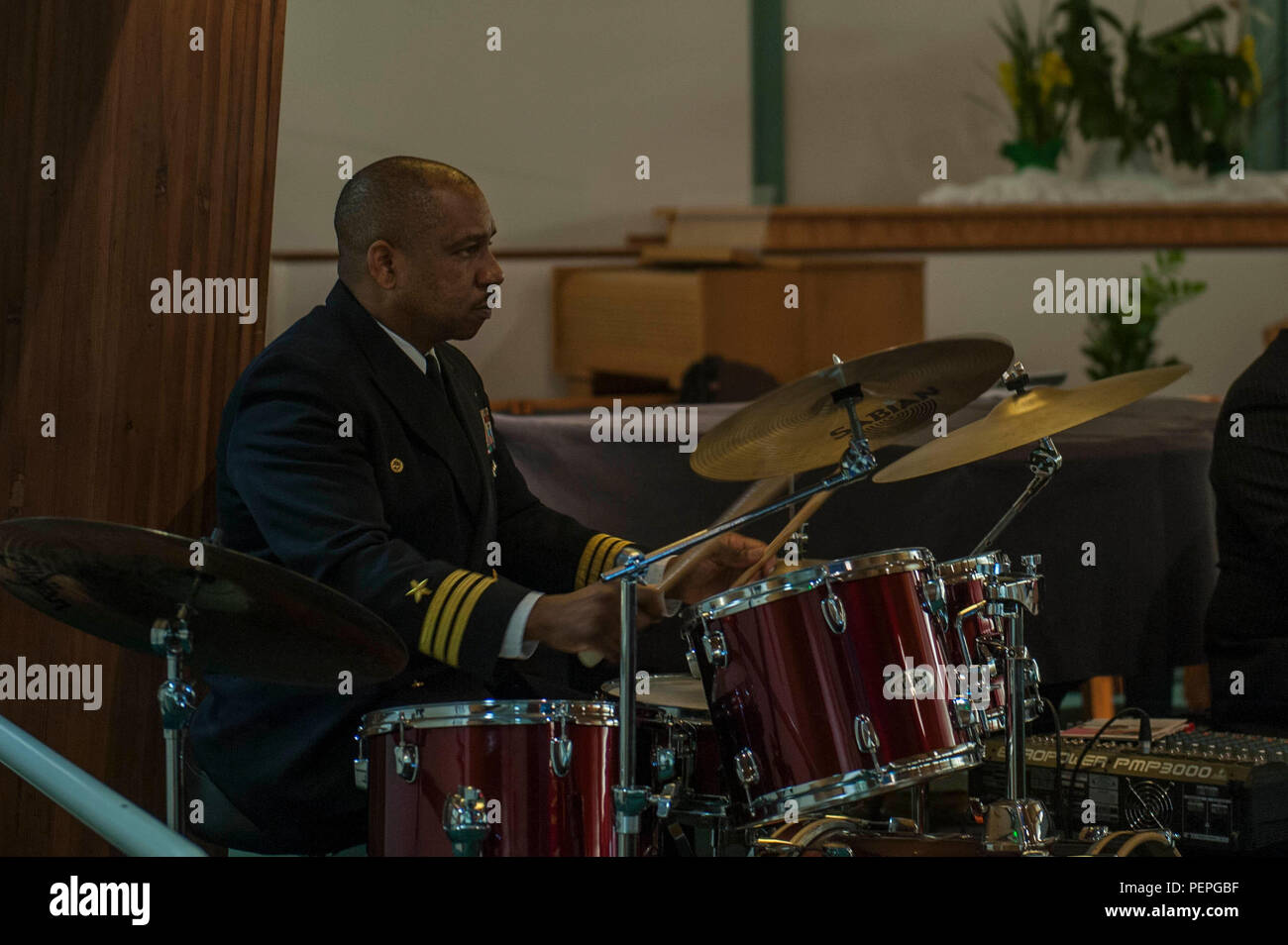 160115-N-WQ571-014 OAK HARBOR, Wash. (Jan. 15, 2016) Cmdr. Rodney Moss ...