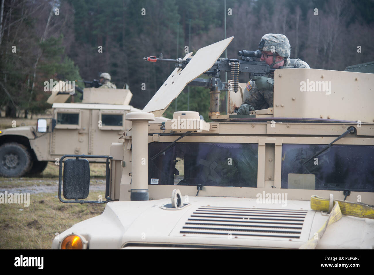 Hmmwv gunner turret hi-res stock photography and images - Alamy