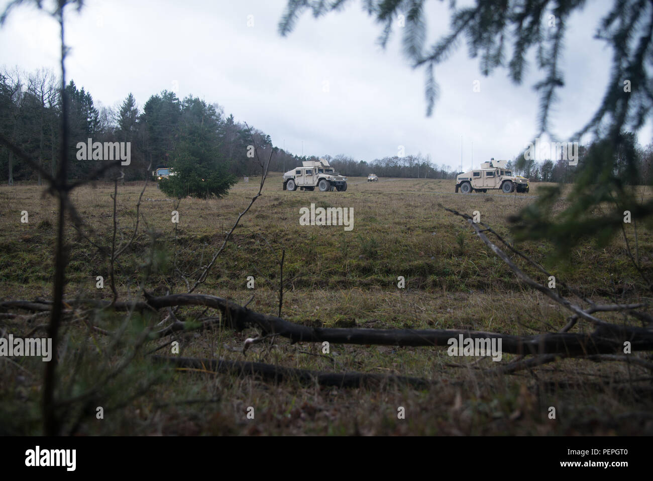 Hmmwv gunner turret hi-res stock photography and images - Alamy