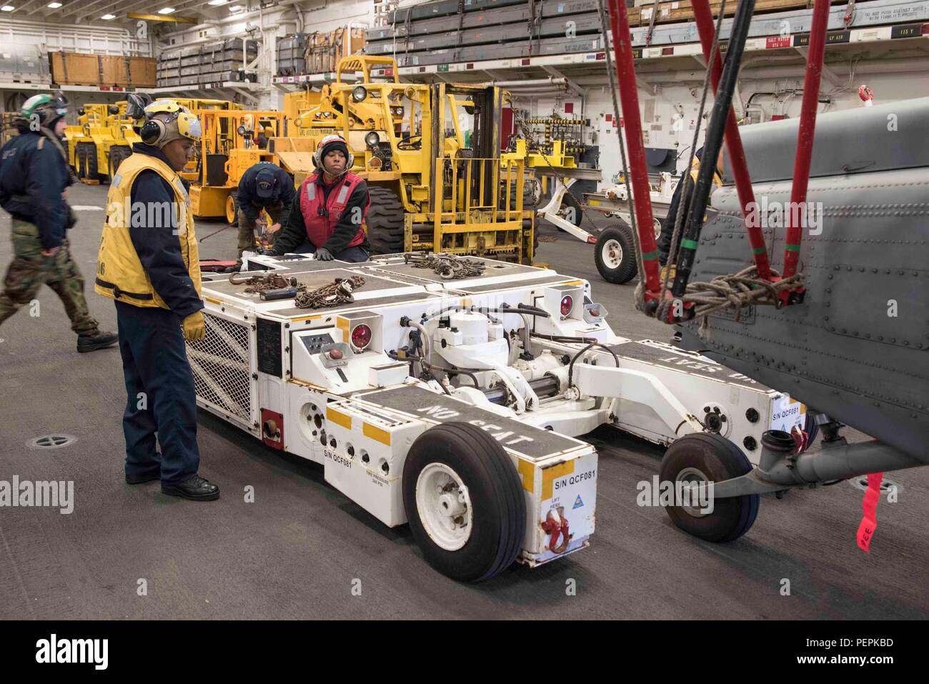 Spotting dolly hi-res stock photography and images - Alamy