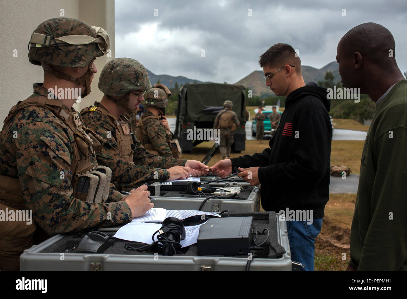Marines with Combat Logistics Battalion, 31st Marine Expeditionary Unit ...