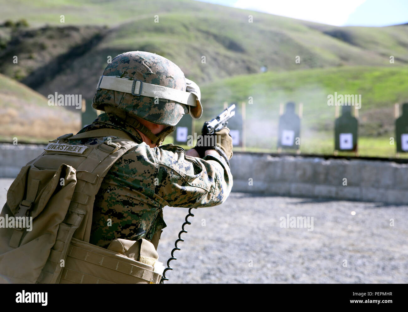 Police officers close combat training hi-res stock photography and ...