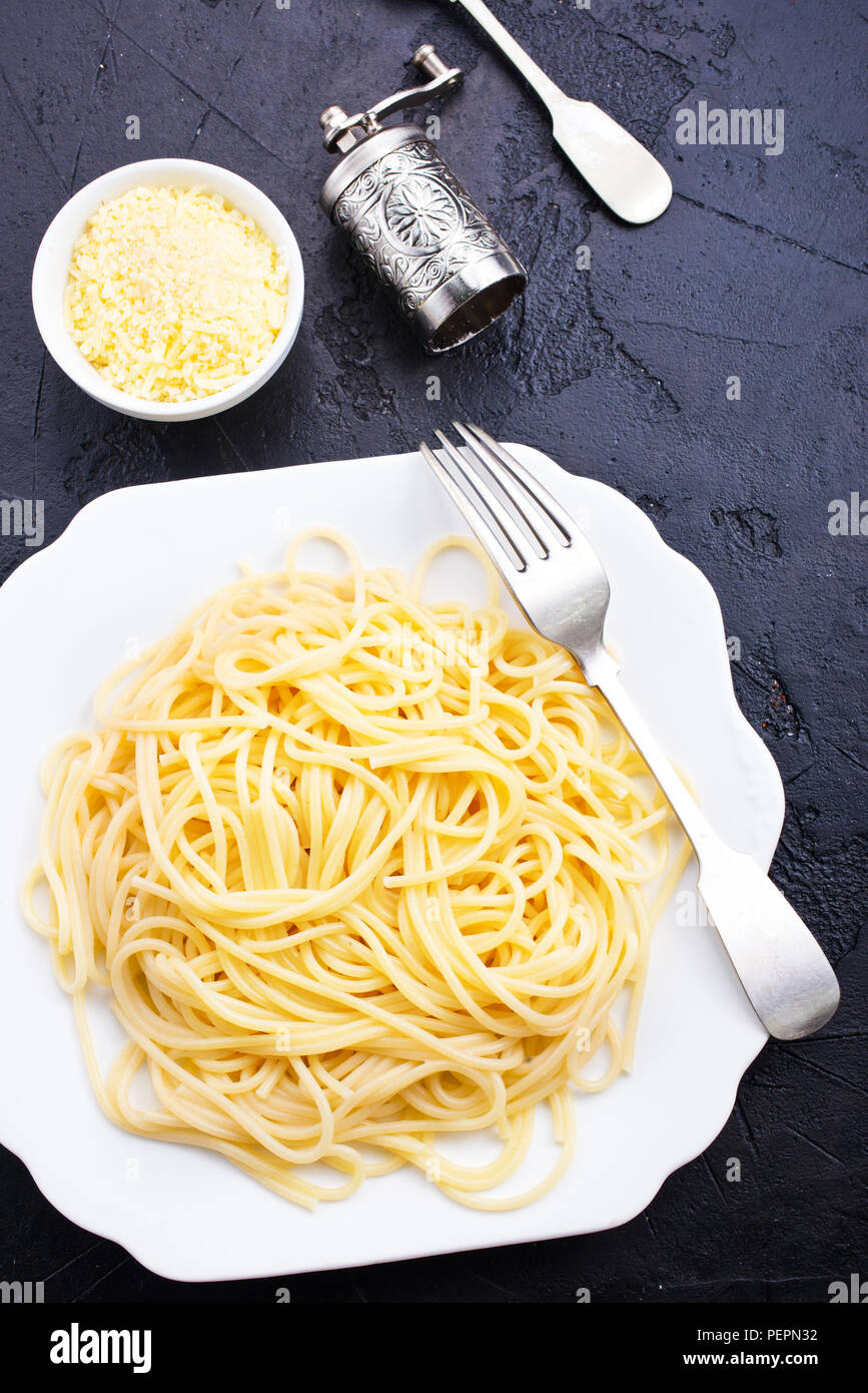 Pasta wallpaper spaghetti cooked plain hi-res stock photography and ...