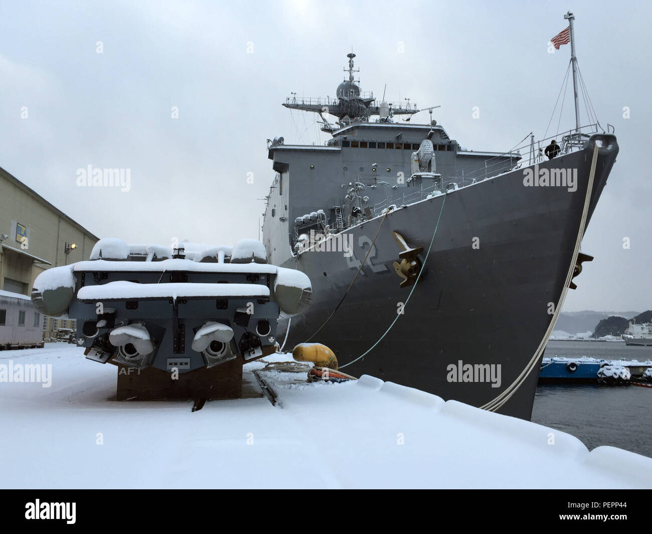 SASEBO, Japan (Jan. 24, 2016) Amphibious dock landing ship USS ...
