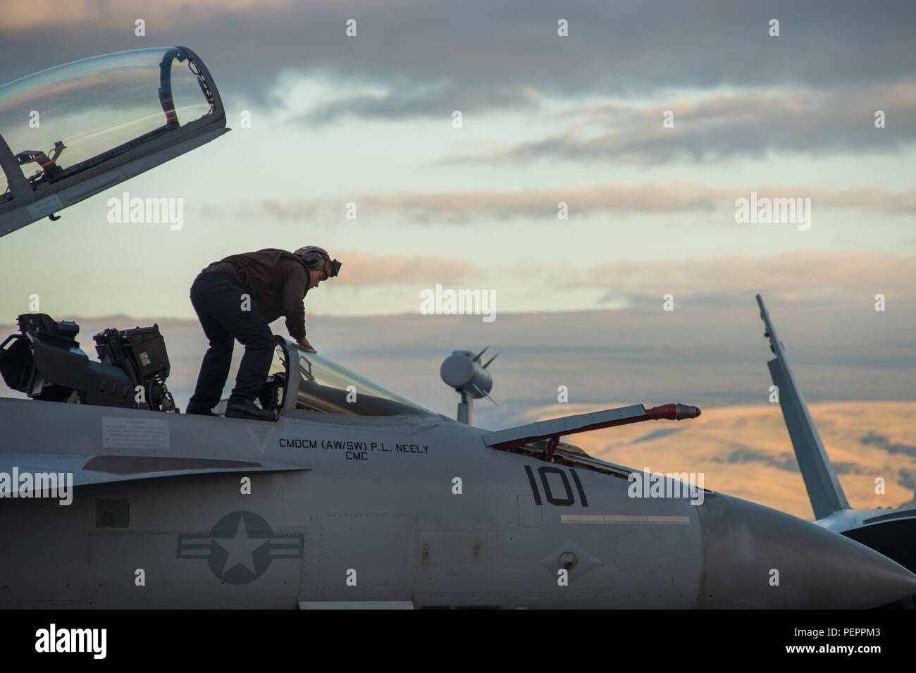160128-N-BR087-157 PACIFIC OCEAN (Jan. 28, 2016) - Airman Danny Genao ...