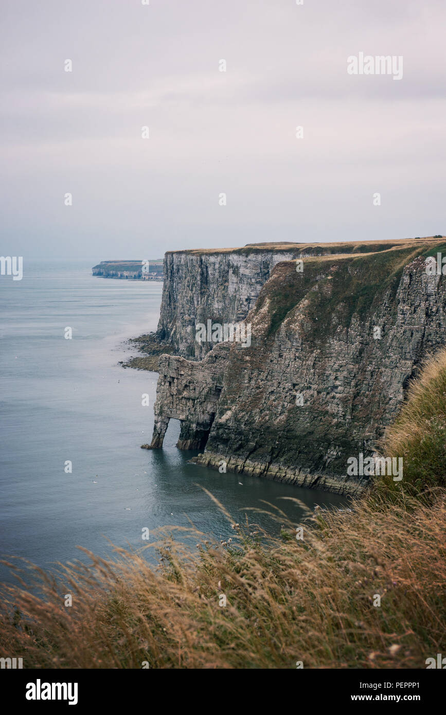 Cliffs in uk hi-res stock photography and images - Alamy