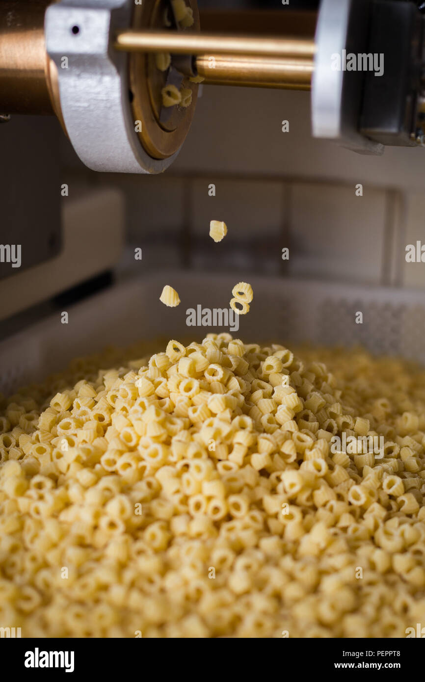 Using cutter hi-res stock photography and images - Alamy