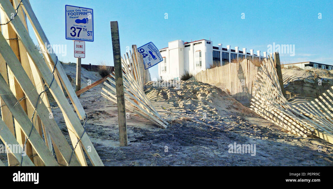 Beach Berm High Resolution Stock Photography and Images - Alamy