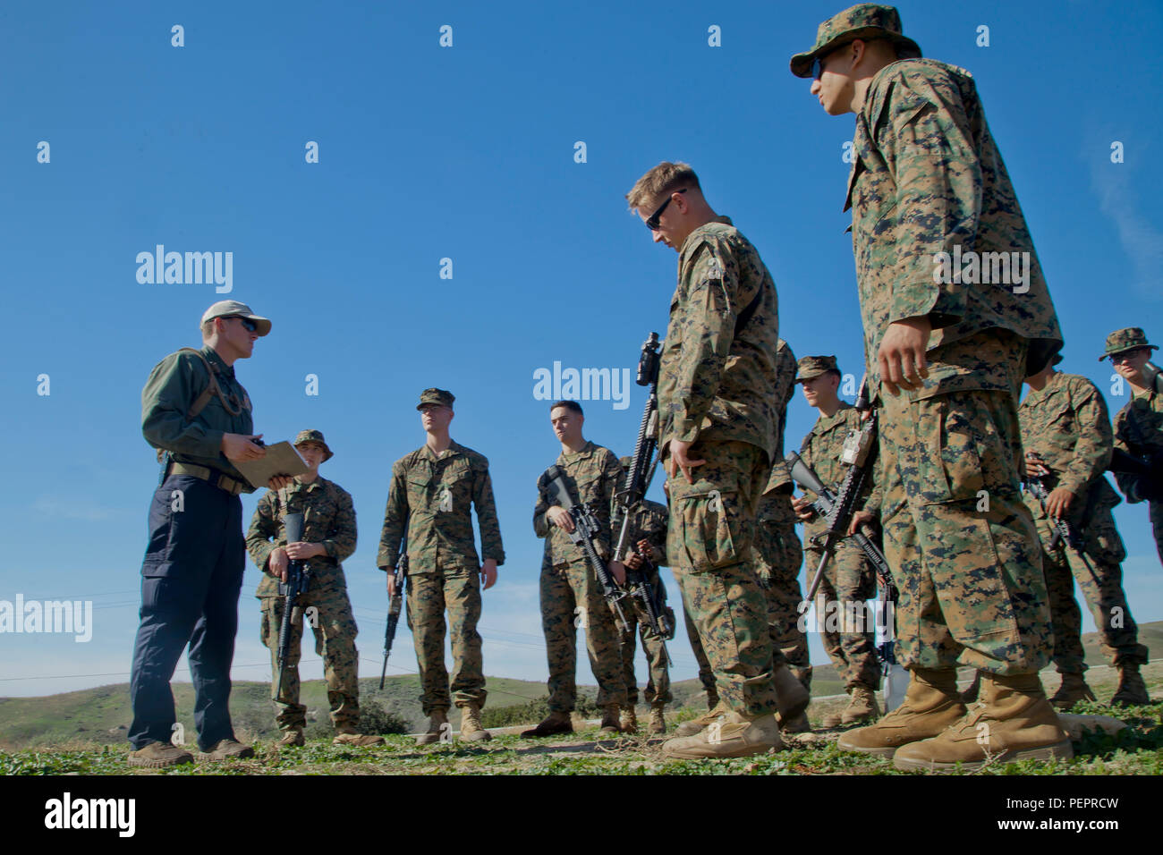 Matt Hotchkiss, with Marine Corps Engineer School, instructs Marines ...