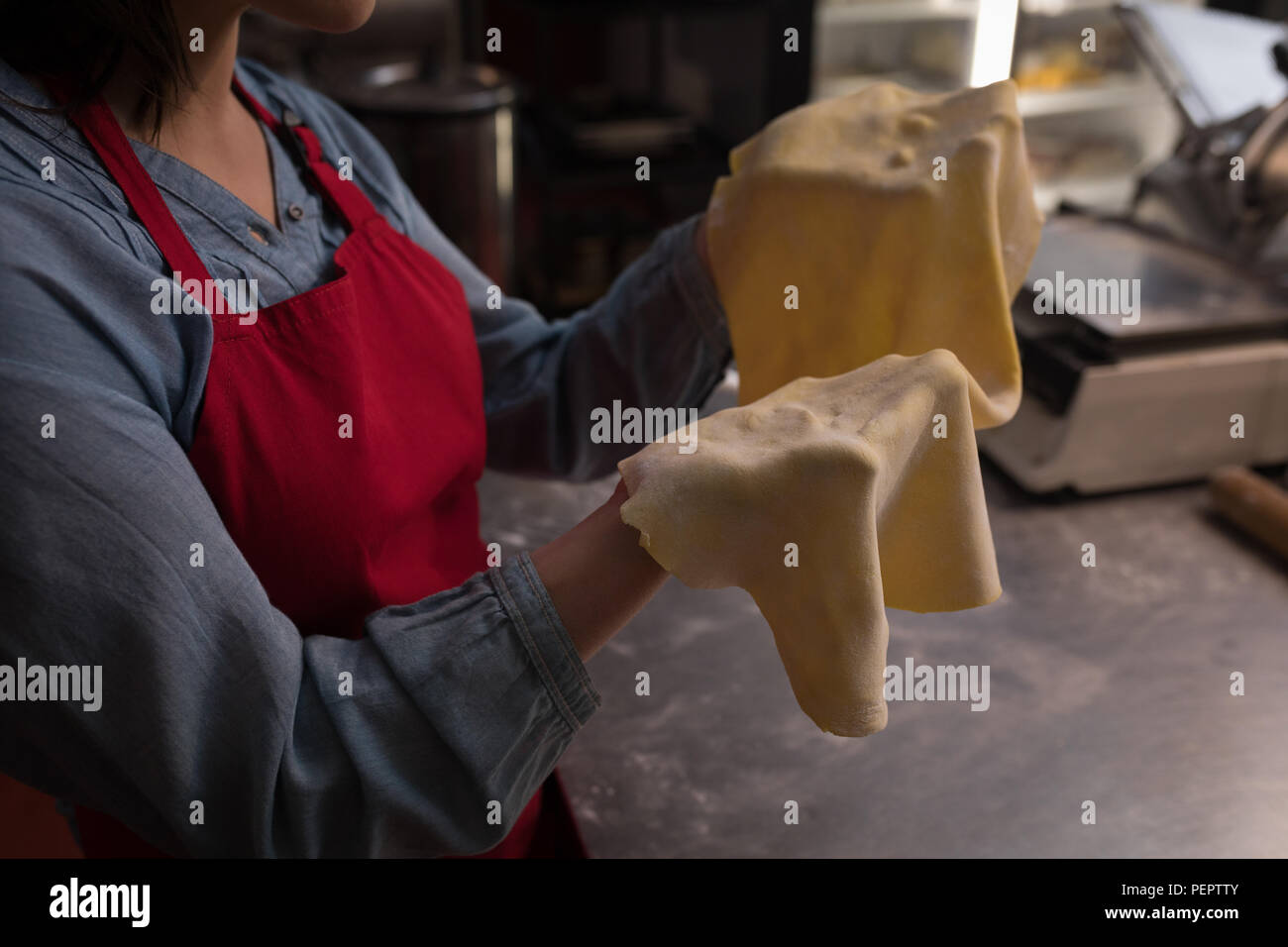 Hand rolled pasta hi-res stock photography and images - Alamy