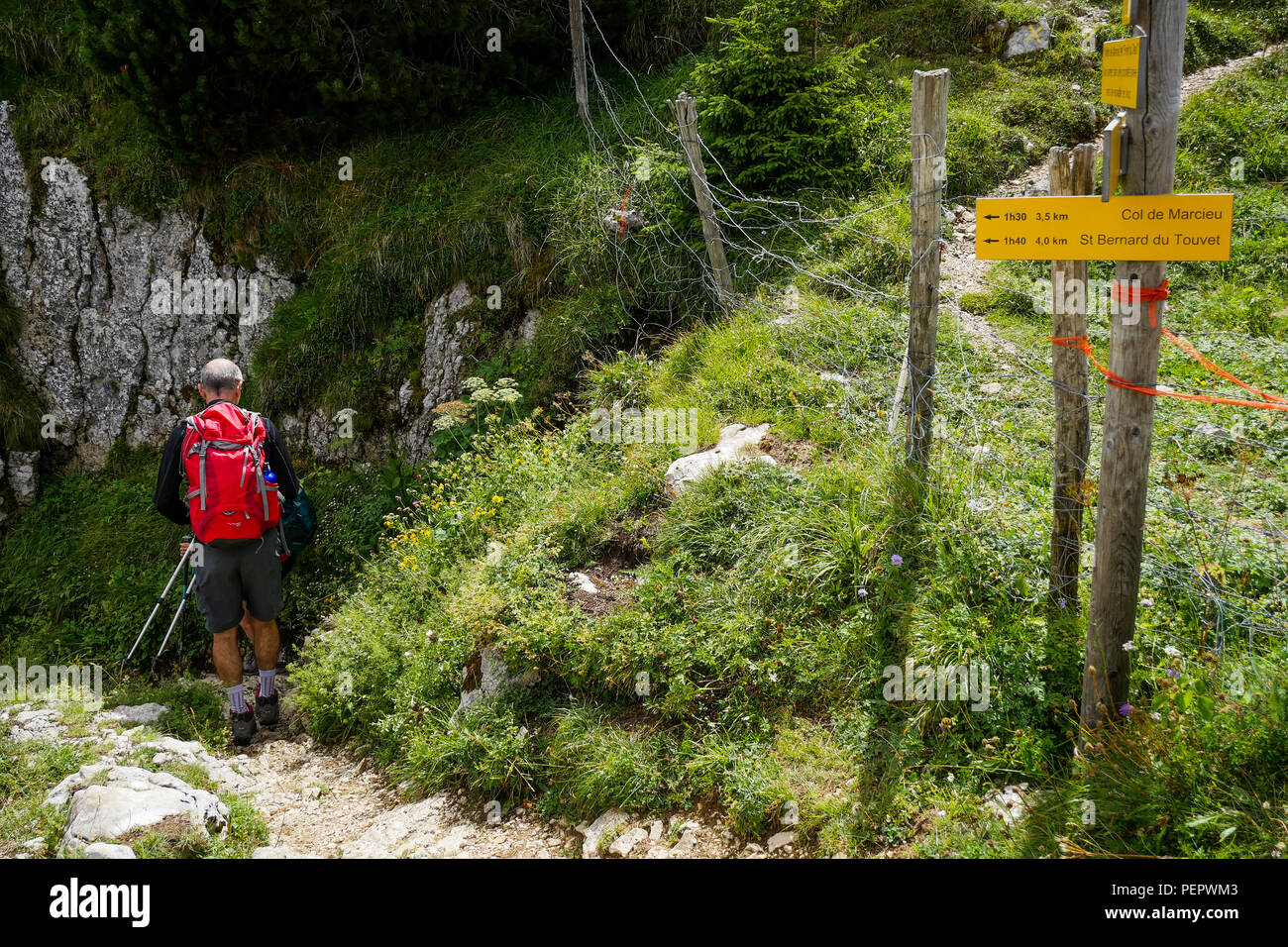 Mountain hiking at the Pas de l'Aulp du Seuil (1926 meters), Chartreuse ...