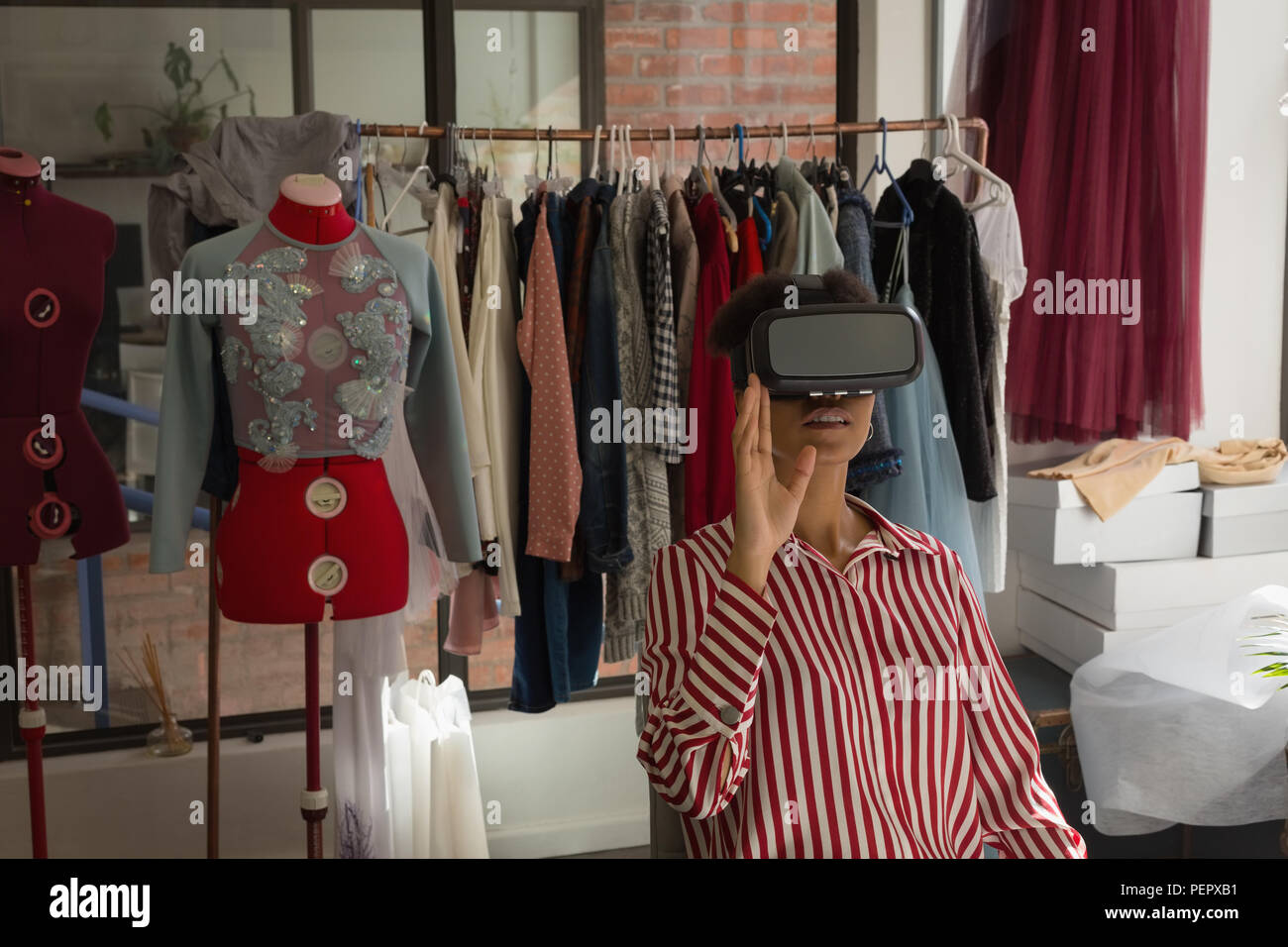 Virtual fashion hi-res stock photography and images - Alamy