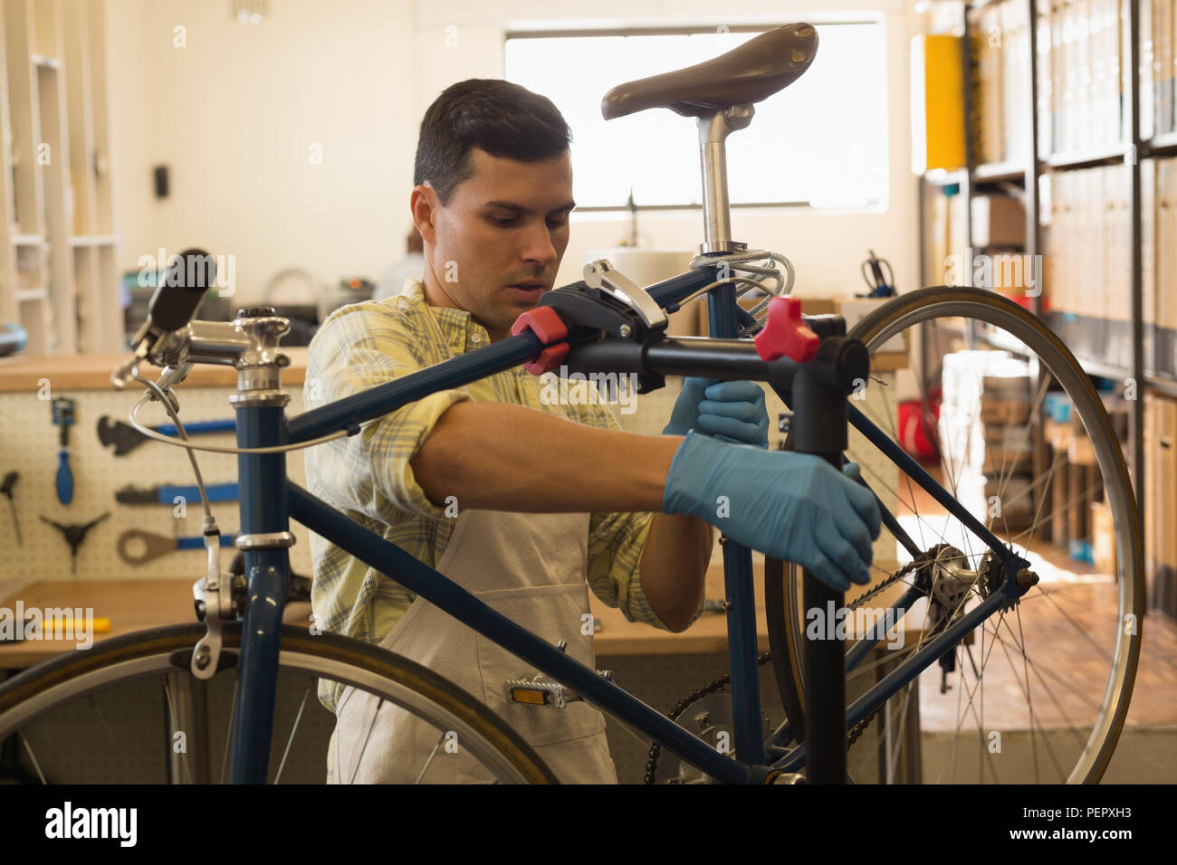 Mounting Stock Photos & Mounting Stock Images - Alamy